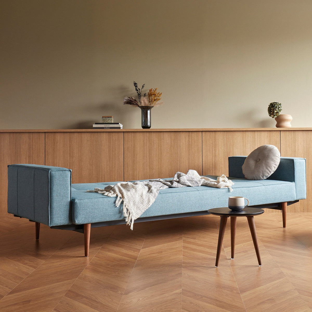 Splitback Styletto Sofa Bed / With Armrests Dark Wood Innovation | Sofás-Cama Paris:Sete