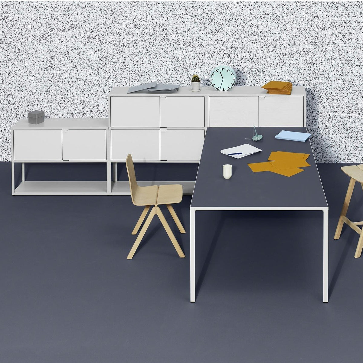 New Order Shelf With Door 100x79.5cm HAY | Aparadores Paris:Sete